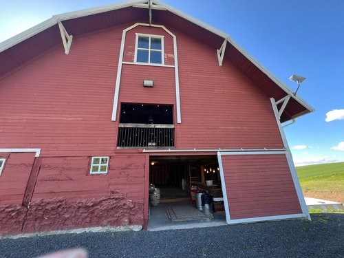 Locations Hub - Red Star Barn