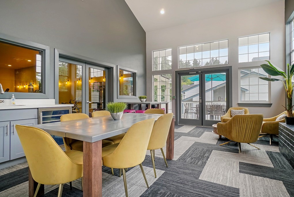 Locations Hub Shadowbrook Apartments