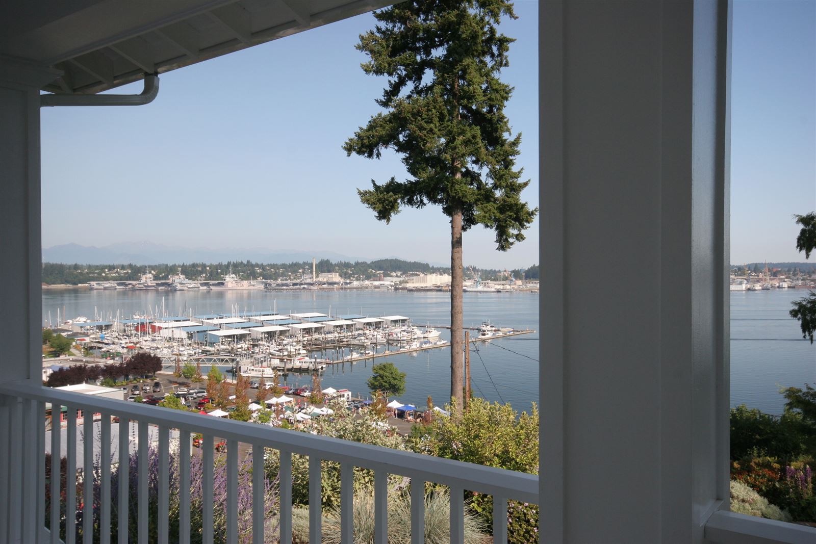 Locations Hub - Cedar Cove Inn