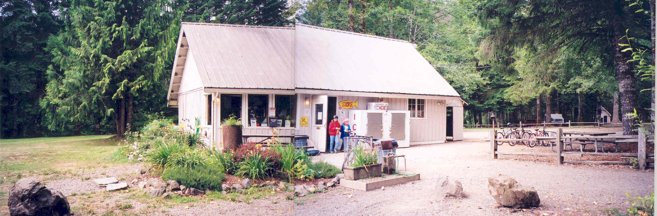 Locations Hub - Baker Lake Resort