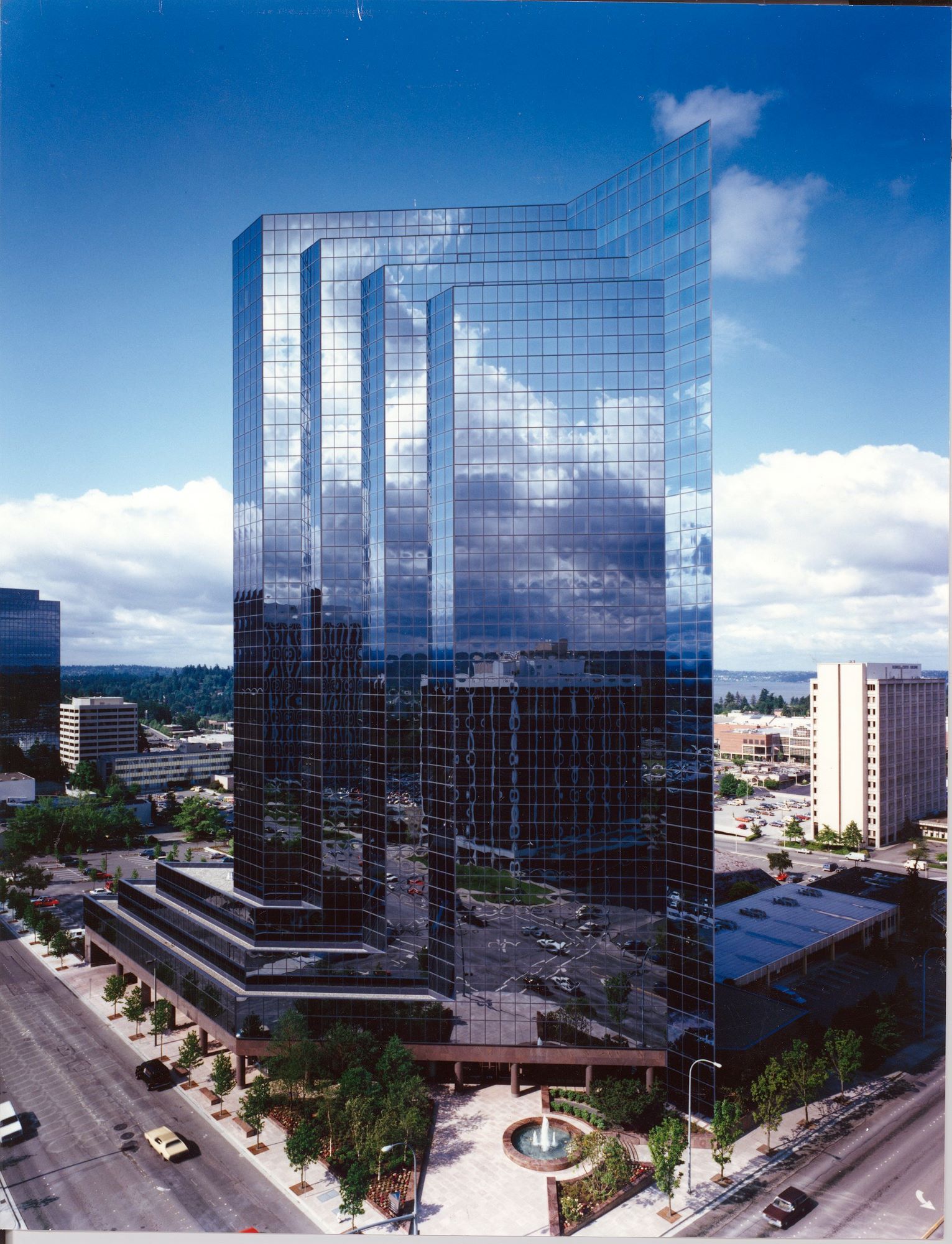 Locations Hub - Rainier Bank Plaza